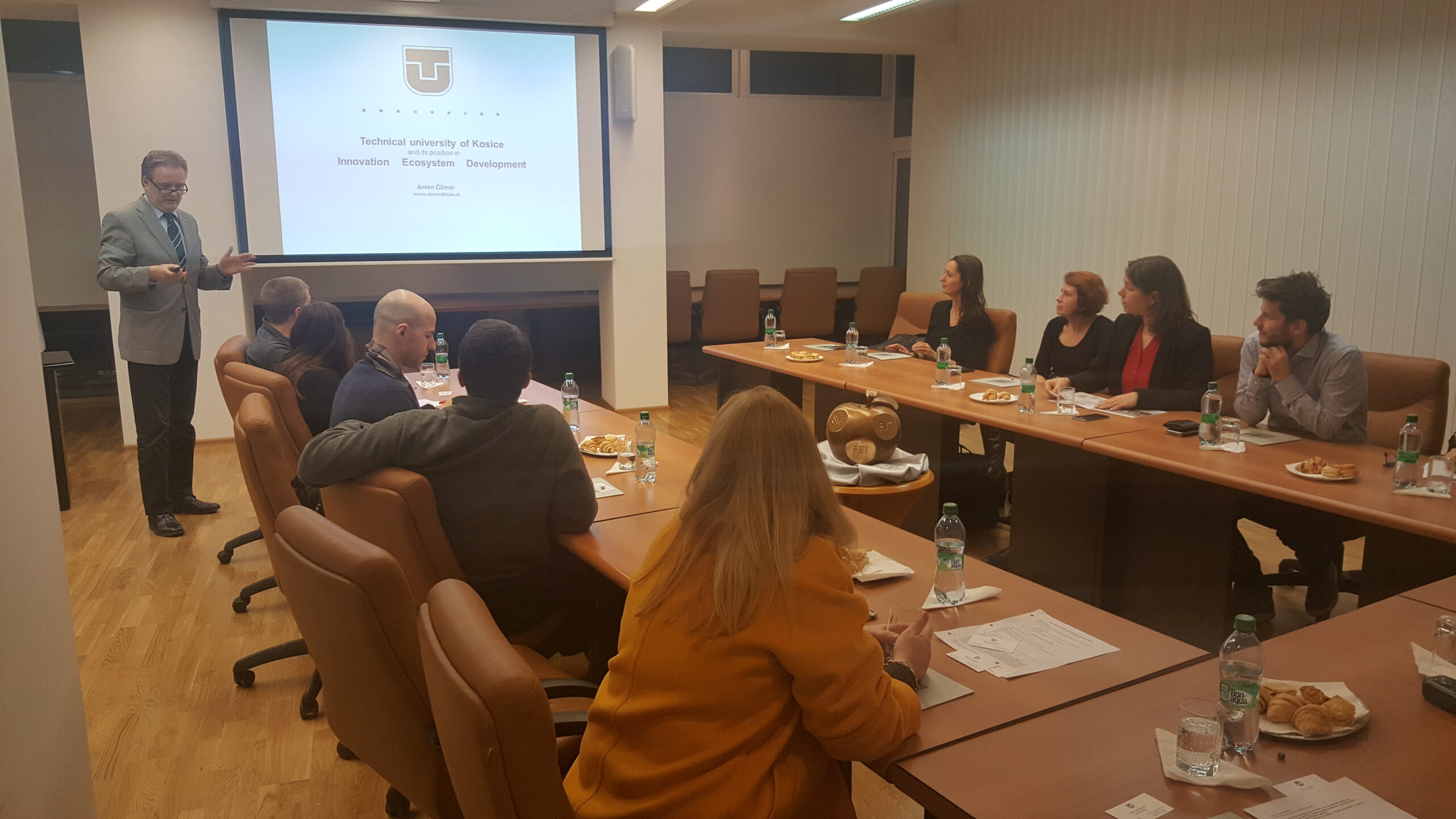Startupy zo Startup centra TUKE sa prezentovali medzinárodnej delegácii